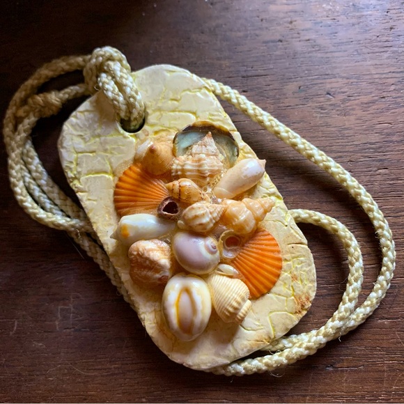Vintage | Jewelry | Vintage Real Shell Necklace With Sunset Shells ...